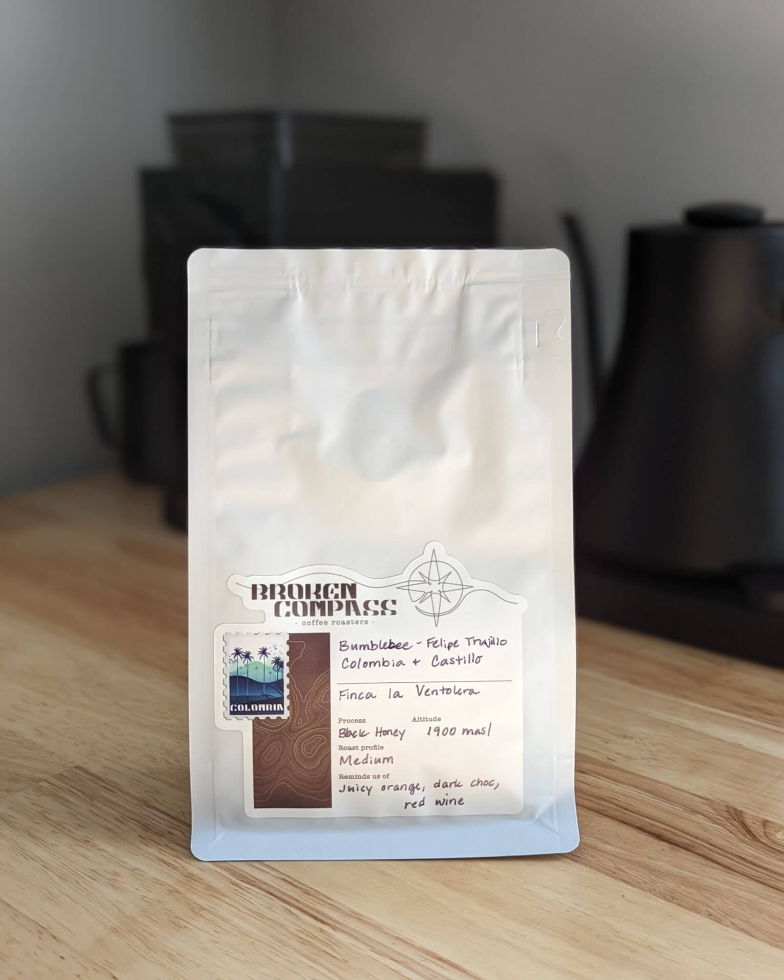 Bumblebee Felipe Trujillo Castillo Coffee – Broken Compass Coffee Roasters